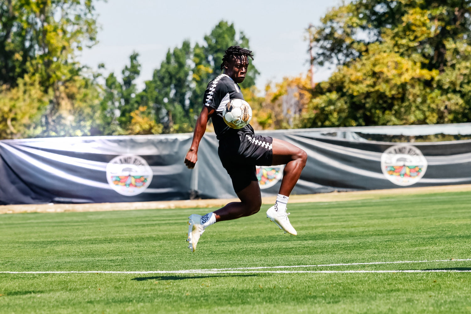 Senda’s Gravity Grip Socks & Oakland Roots New Official Partnership ...